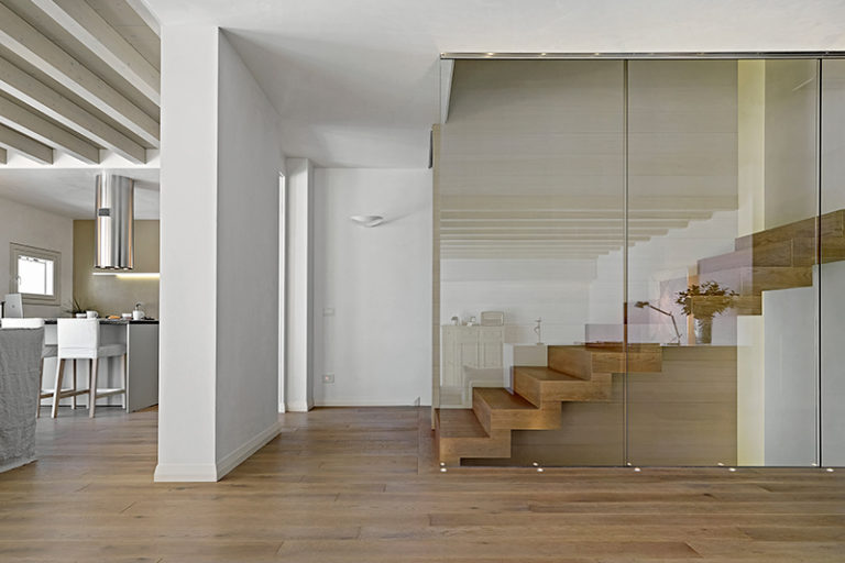 LUXURY VINYL - Signature